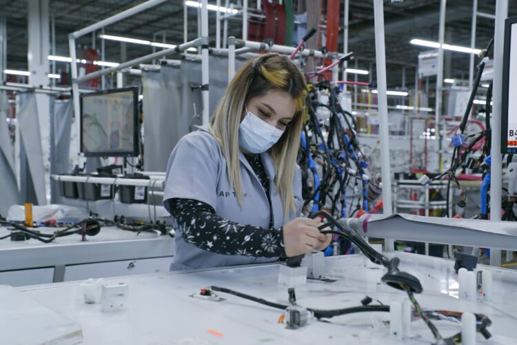 Inaugura Aptiv su sexta planta en Tamaulipas; fabricará piezas para 1. ...